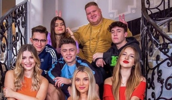 Zagraj w grę ,,Zgadnij kto to'' - Wersja: Team X2! | sameQuizy